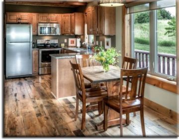 Reclaimed Oak cabin plank flooring - Oak Antique